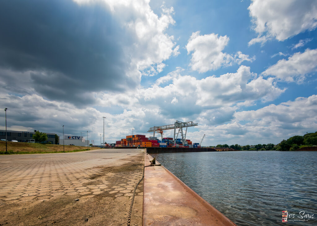 Venlo | Tussen Lage Loswal en Barge Terminal | Jos Saris Media