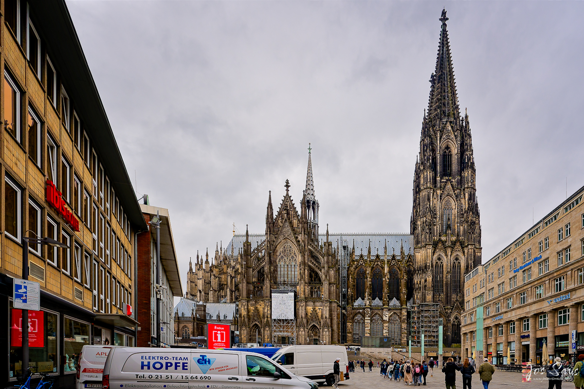 Keulen | Dom van Keulen een reis door Tijd en Architectuur | Jos Saris ...